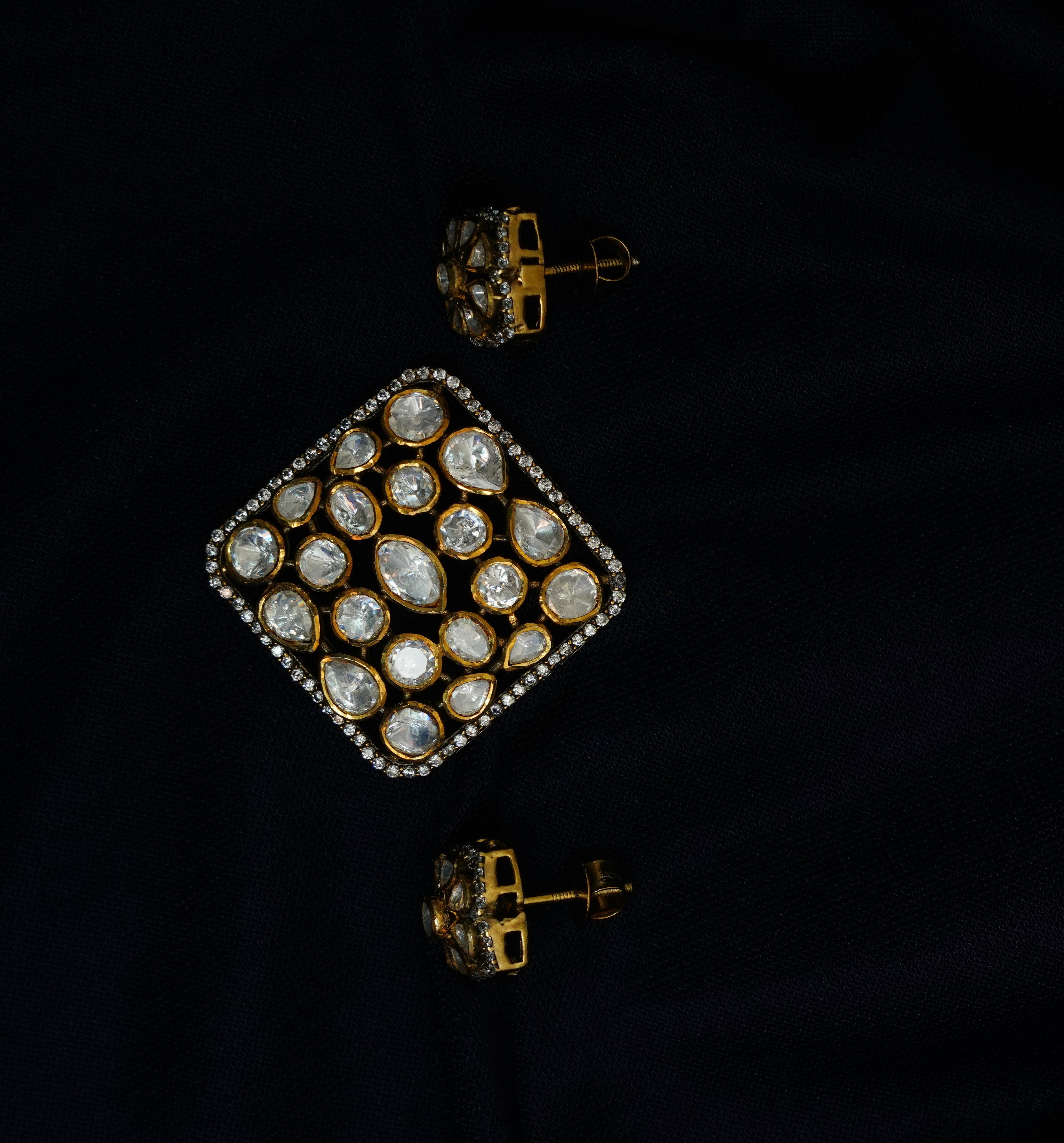 Hira Kundan Mandal Set – KESARI RAJAT